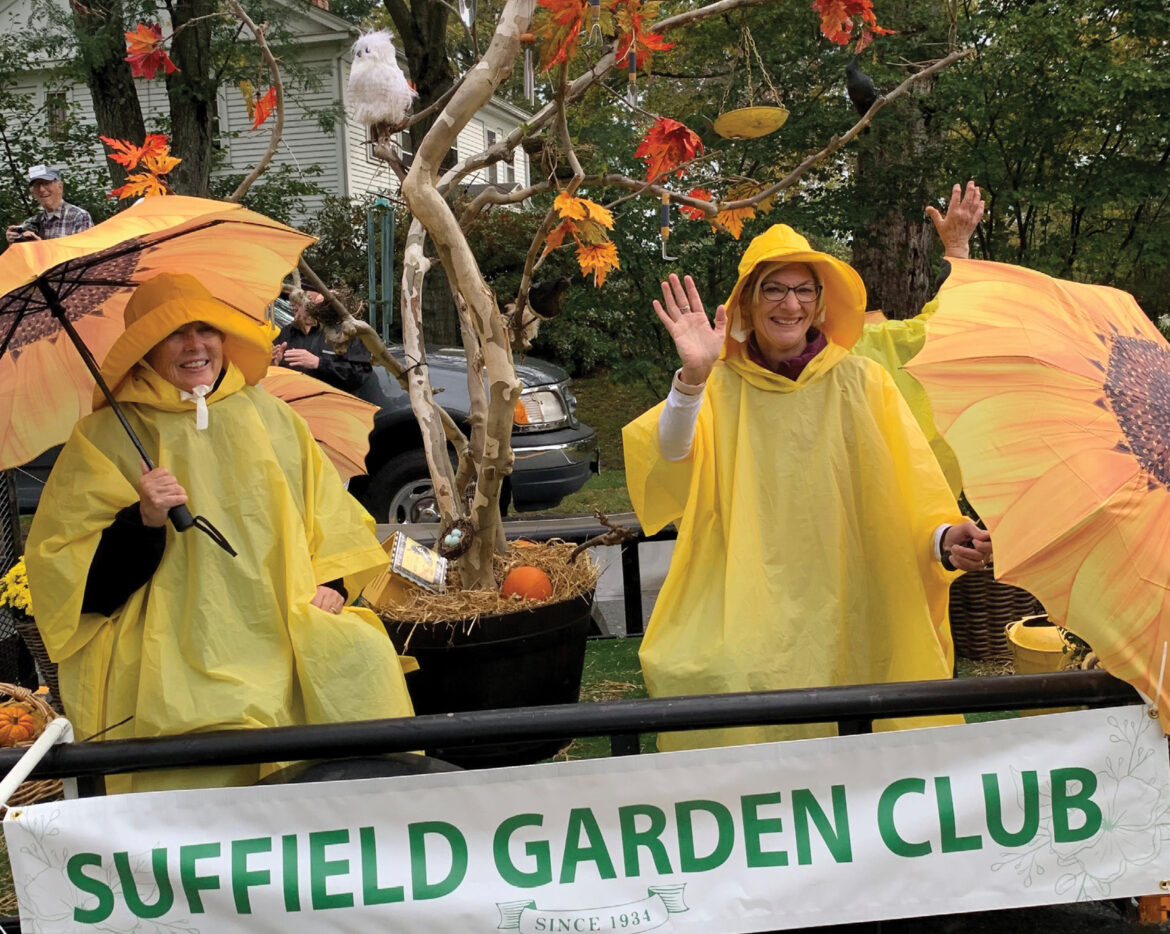 Garden Club Float - The Suffield Observer
